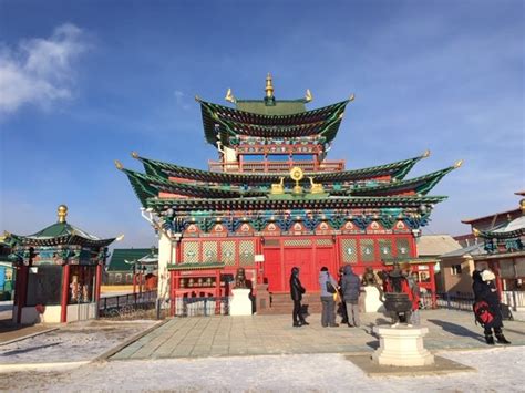 Буриадыг зорих Монголын жуулчдын тоо эрс нэмэгджээ