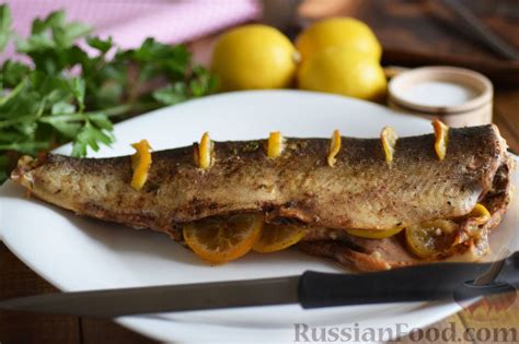 Рецепт: Горбуша, запеченная в духовке целиком на RussianFood.com