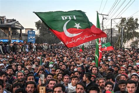 Pakistan Election Surprise Imran Khans Party Puts Up A Fight The