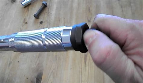 How Does A Torque Wrench Work