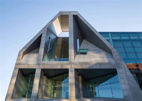 Valerio Dewalt Train Creates Angular Arts Building In Chicago