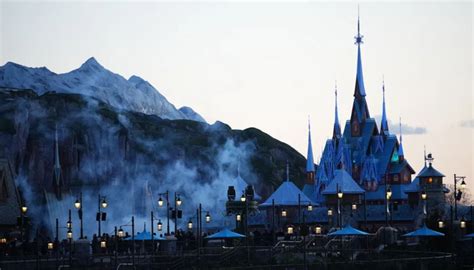 Elsas Ice Kingdom Rises In Paris As Disneyland Launches World Of Frozen