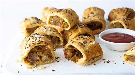 طرز تهیه رولت سیب‌ زمینی خوشمزه؛ به روش رستورانی مجله اکالا