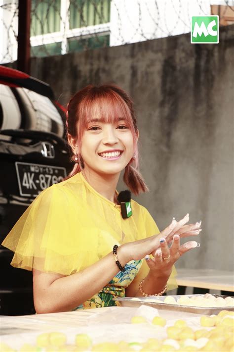 သင်္ကြန် မုန့်လုံးရေပေါ် စတုဒိသာမှာ ပါဝင်ခဲ့တဲ့ မြမိုးသက်