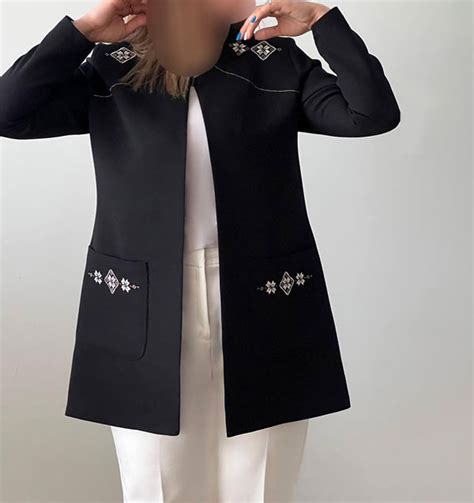 ۴۰ مدل مانتو لنین مشکی جدید ۱۴۰۲ ؛ برای محرم و عزاداری ماگرتا