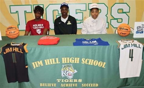 Four Jim Hill High School Athletic Receive Basketball Scholarships