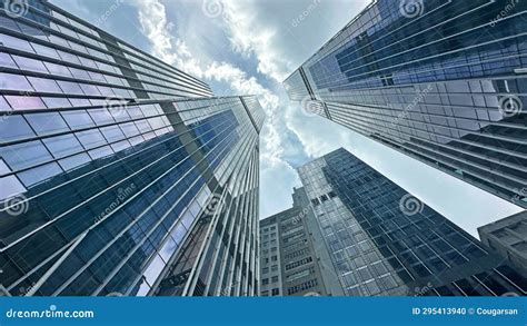 Edificios Comerciales De Oficinas En Hong Kong Con Cielo Foto De