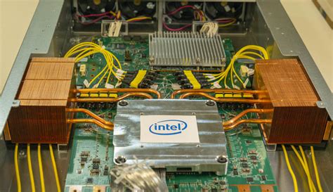 Intel Co Packaged Barefoot Tofino And Silicon Photonics 50 Off