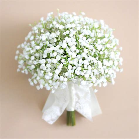 かすみ草のクラッチブーケ Airaka｜花飾りのアトリエ