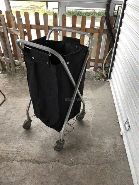 сгъваема количка за събиране на пране два броя Търговско и ресторантьорско оборудване