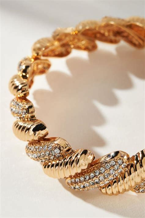 파베 리브 브레이슬릿 앤트로폴로지 한국 공식 스토어 유니크한 여성 패션 및 라이프스타일 편집샵 200개이상의 프리미엄 브랜드 여성 의류 액세서리 홈 인테리어