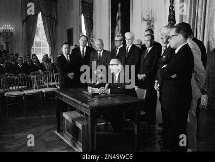 Vietnam War Tonkin Gulf Resolution August 7 1964 This Joint