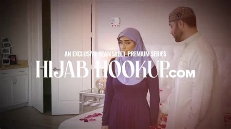 Transfer Student Gets Off The Hook Attention From Nasty Head