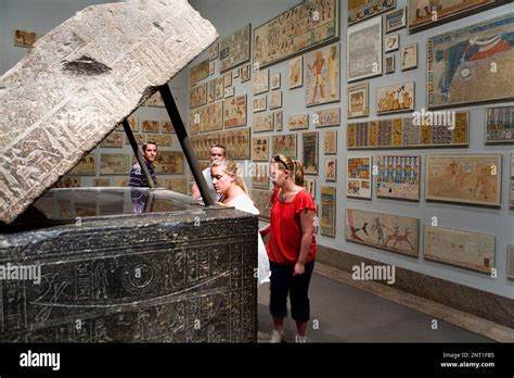 The Met Metropolitan Museum Of Art Egyptian Galleries Left