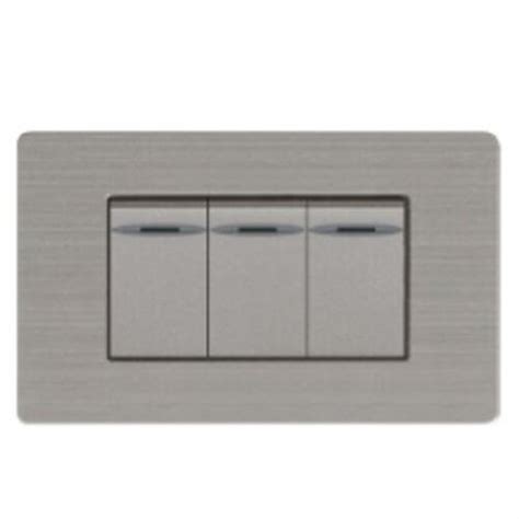 Interruptor Triple Plata Savec