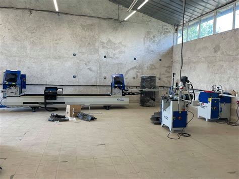 Монтаж и въвеждане в експлоатация на двуглаво оборудване за производство на ПВЦ и Алуминиеви