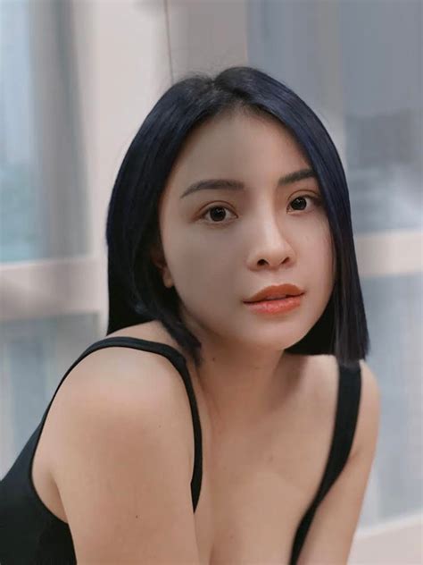 I Th C G P Nhi U Tin N C C A Hotgirl V O Em G I Nguy T H Ng Trong Phim U Tr H U