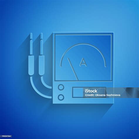 종이 는 파란색 배경에 격리 된 암페어 미터 멀티 미터 볼트 미터 아이콘을 잘라 전류 측정을 위한 계측기 종이 아트 스타일입니다 벡터 일러스트레이션 계측기 교정에 대한 스톡