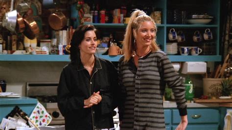 El Reencuentro Entre Phoebe Buffay Y Monica Geller De Friends