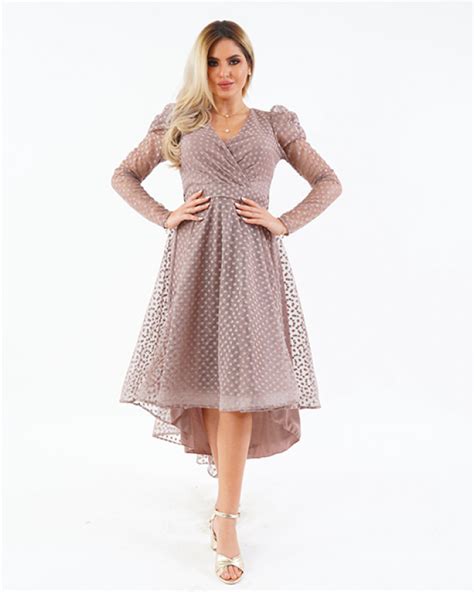 فساتين قصيرةفساتين ميدي لمن تبحث عن التميز و الدلال و الجمال مقدمة لكم