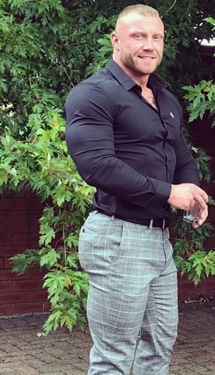 Roided Babe Ready For Hire 1 By Roidedmusclefan On Deviantart