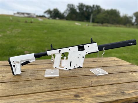 Kriss Vector White