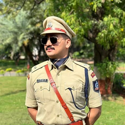 सरकारी डॉक्टर से बने Ips 4 बार हुए फेल पर नहीं हारी हिम्मत डॉ राजेश ने 5वीं बार में क्रैक की