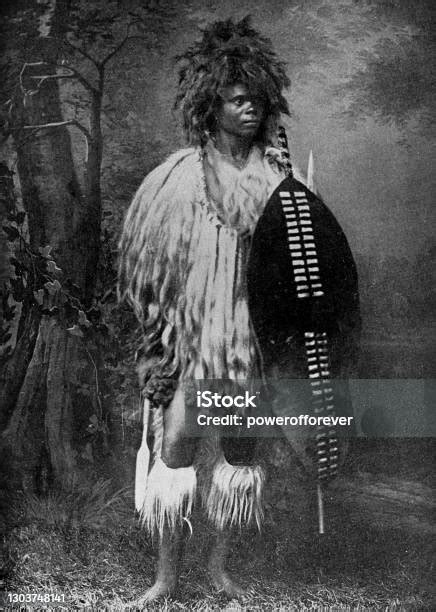 Воин Зулу Имси В Южной Африке 19й Век — стоковая векторная графика и другие изображения на тему