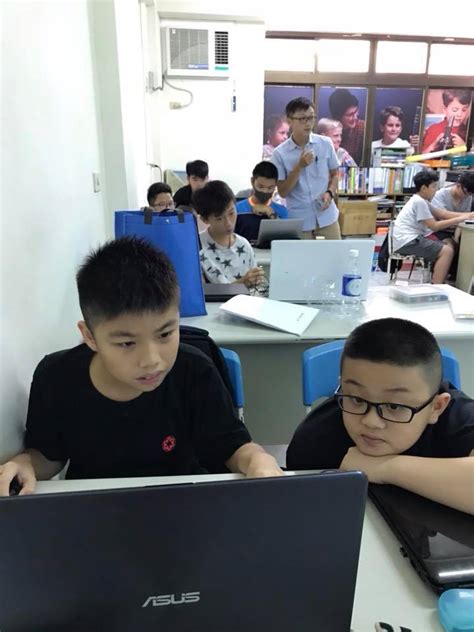 房角石文理補習班大雅館 科學創新實驗室day1 Webduino 基礎教學 在 Webduino 房角石文理補習班大雅館 科學創新實驗室day1 Webduino 基礎教學 在 Webduino