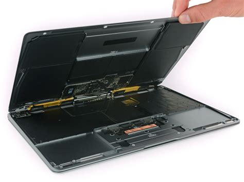 iFixit a démonté les MacBook MacBook Pro 2017