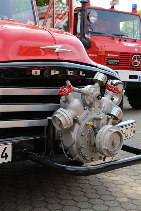 무료 이미지 바퀴 늙은 빨간 불 노스탤지어 닫기 그릴 소방차 펌프 엔진 옛 타이머 권위 있는 역사적으로 오펠 희박 섹션 골동품 자동차 낡은