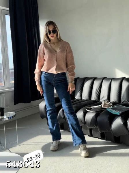 Джинсы Клёш женские купить в Садовод интернет магазин Артикул Джинсы Клёш женские 543643