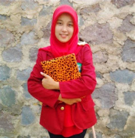 Mahasiswi Jilbab Bandung Pamer Foto Bugil Meki Cantik Foto Bugil