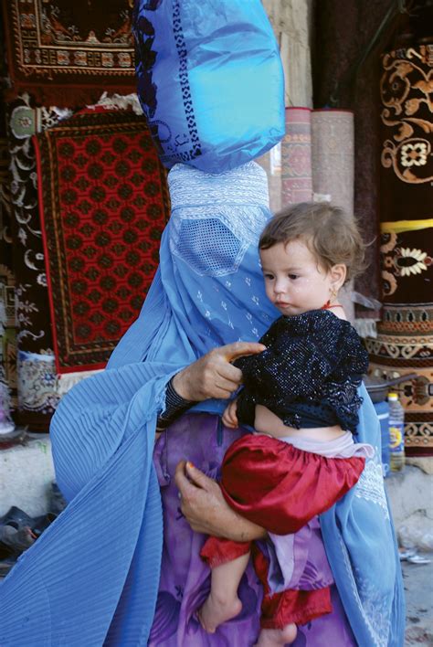 Dress Definition History Styles And Facts Britannica