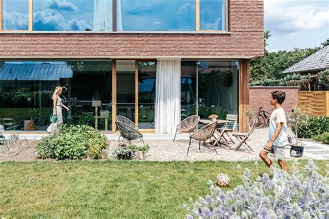 Lichtrijke Nieuwbouwwoning Met Natuurlijke Materialen