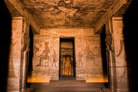 Download Carved Figures Inside The Temples Of Abu Simbel Wallpaper
