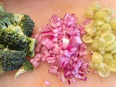 Healthier Broccoli Salad Bubs Kitchen