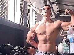 Asian Muscle Flex Show Thisvid Com