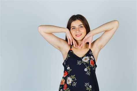 Girls Stubble Armpits Pictures Freepik