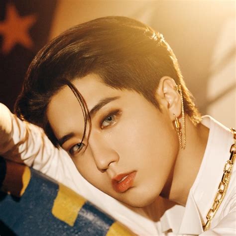 Han Hold My Hand Lyrics