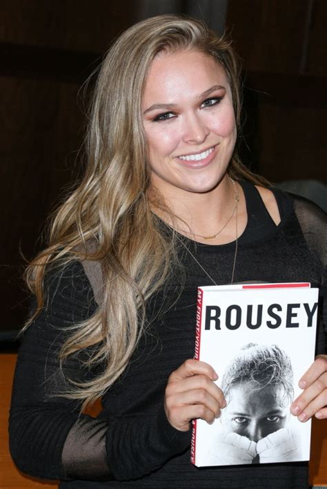 Ronda Rouseys Naked Rear May Be Spotlighted In 2016 Sports Illustrated