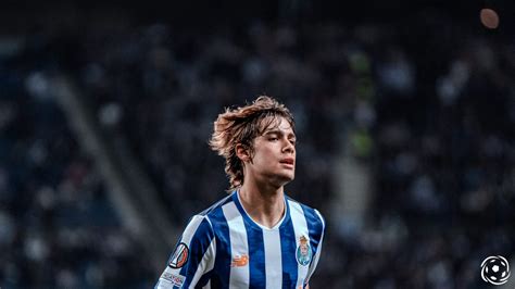 Rodrigo Mora é O Futebolista Do Ano Do Fc Porto «só Falta Concretizar Um Sonho Ser Campeão E