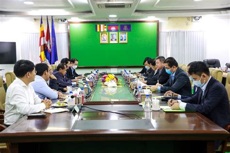 ថ្នាក់ដឹកនាំខេត្តព្រះសីហនុ អញ្ជើញចូលរួមបើកកិច្ចប្រជុំពិភាក្សាការងារ ស្តីពីការរៀបចំមហាសន្និបាត