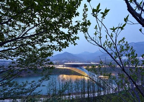 Sprawling Wetland Structures Host Chinese Horticultural Show