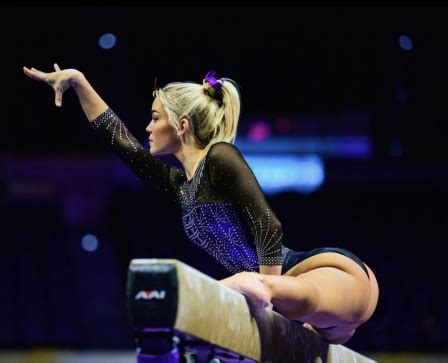 Olivia Dunne Mesmerizes Fans With Eye Popping Flexibility Pose