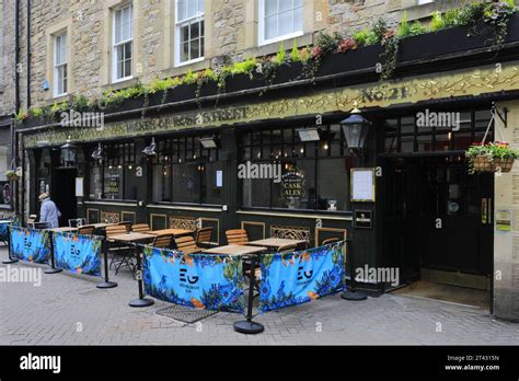 Milnes bar restaurant hi-res stock photography and images - Alamy