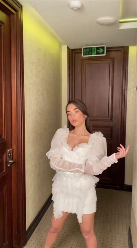 NGBACH adlı kullanıcının Hermosas panosundaki Pin