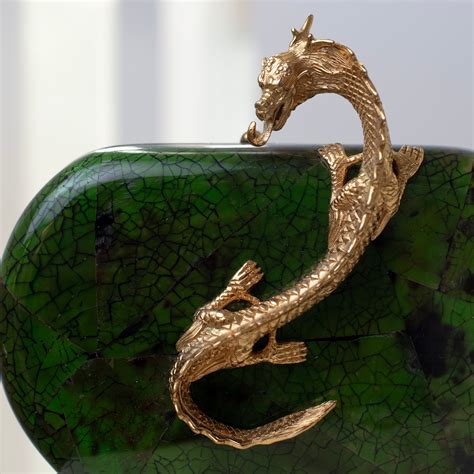 Suzy Wong Minaudière In Emerald Green Penn Shell Neil Felipp