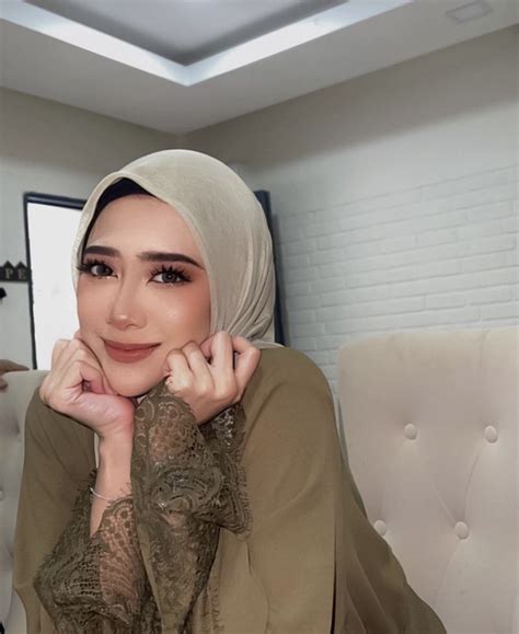 Cantiknya Girl Crush Kongsi Gambar Bertudung Penampilan Terkini Fatin Afeefa Raih Pujian