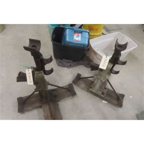 Pair Of Heavy Duty Simplex 10 Ton Airplane Jacks Mcsherry Auction Service Ltd